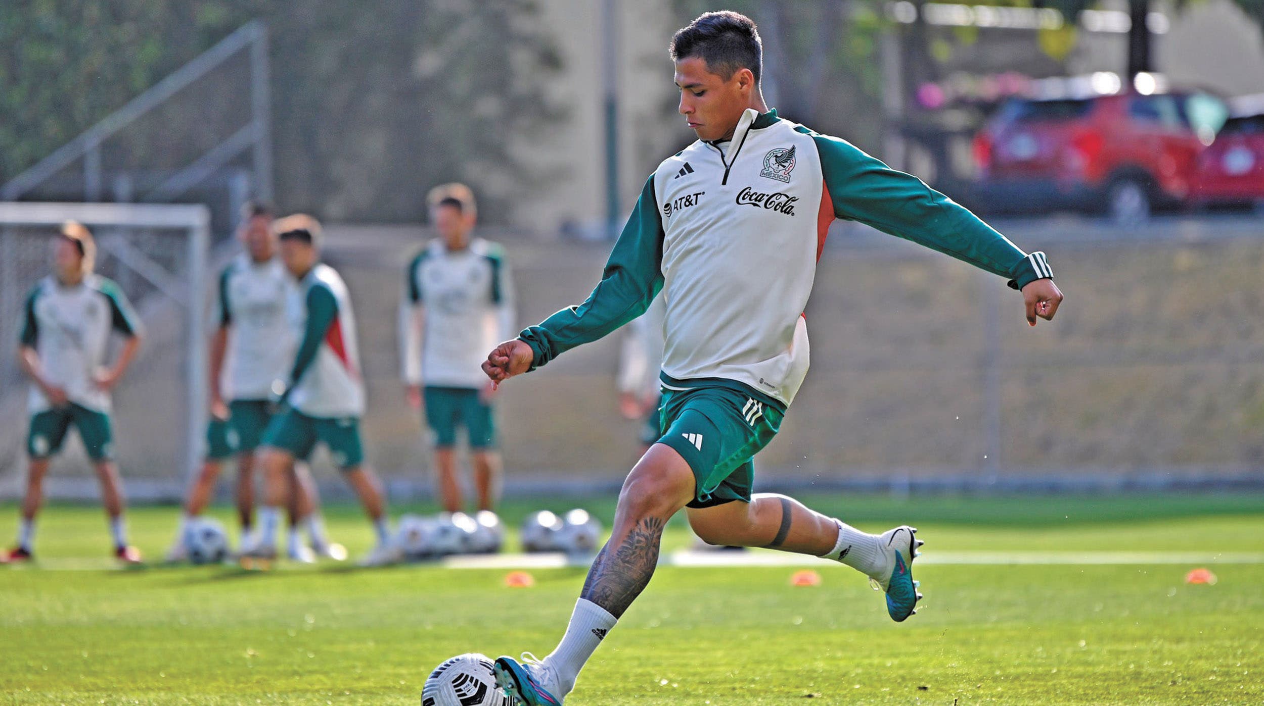 Desea Roberto de la Rosa ser el mejor delantero azteca | Noticias ...