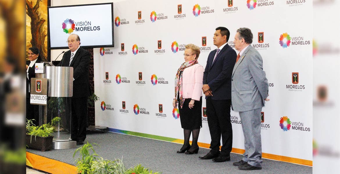 Designan contralora a Adriana Flores Garza | Noticias | Diario de Morelos