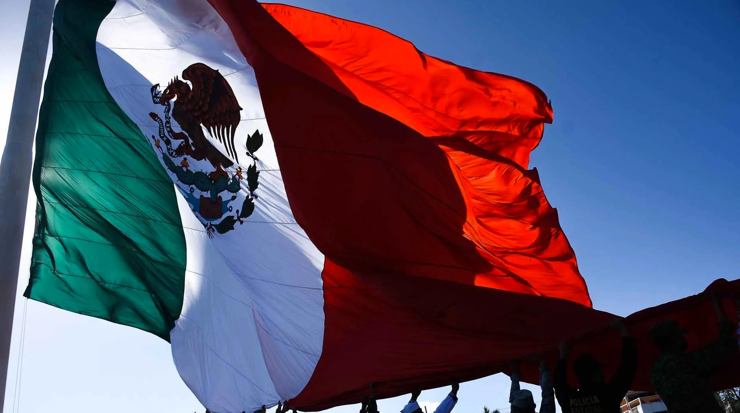 ¿Se paga doble el Día de la bandera?