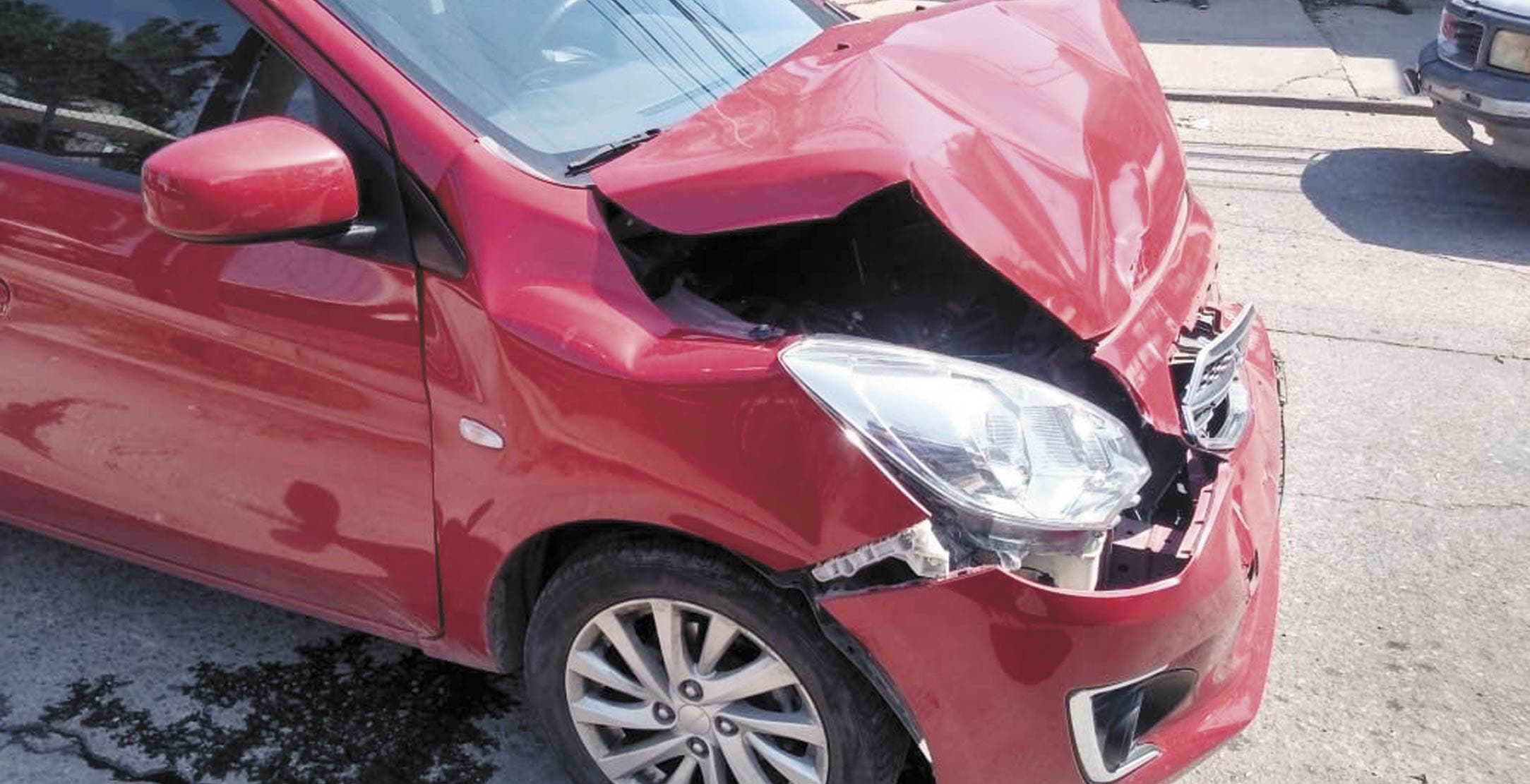 Destroza su coche la chocar en el Par Vial de Jiutepec | Diario de Morelos