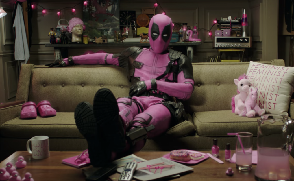 "Deadpool" viste de color rosa para apoyar campaña contra el cáncer ...