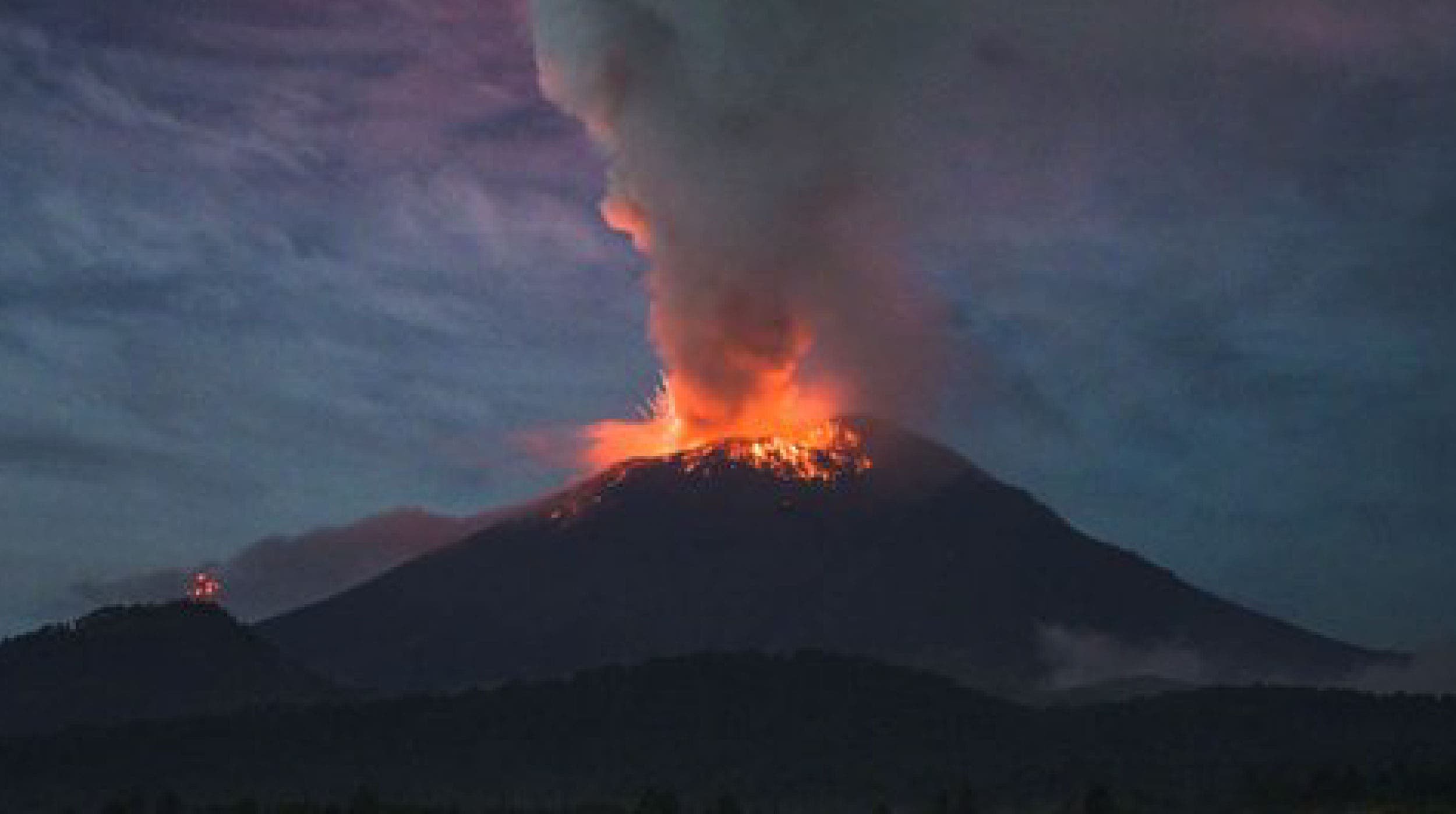 Semáforo volcánico sube a Fase 3 por intensa actividad del Popocatépetl