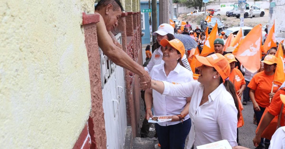 Recorre Jessica Ortega calles de Temoac