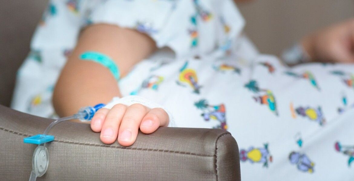 Rifarán su casa para pagar el tratamiento de cáncer para su hijo pequeño